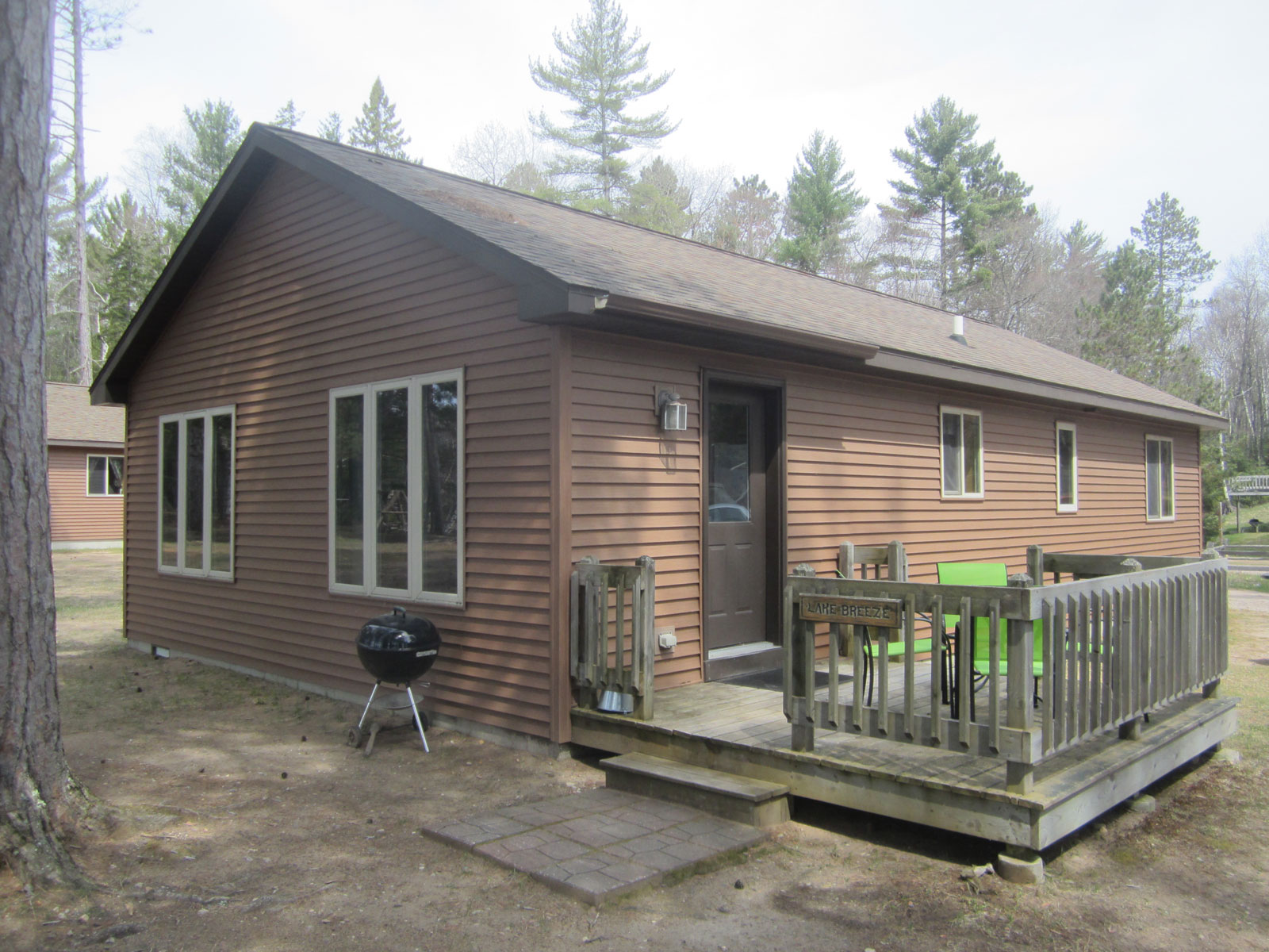 Lake Breeze Cabin - Idle Hours Resort