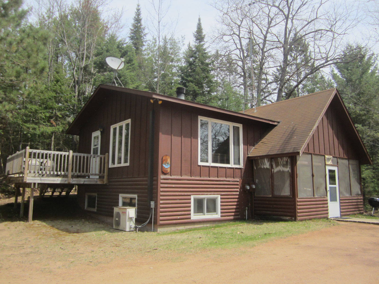 Hillside Cabin - Idle Hours Resort